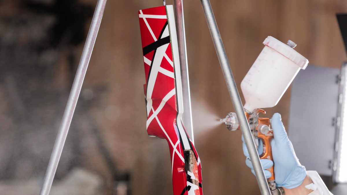 Eddie Van Halen Custom Rifle Paint Job (Tribute) – Ultimate Reloader