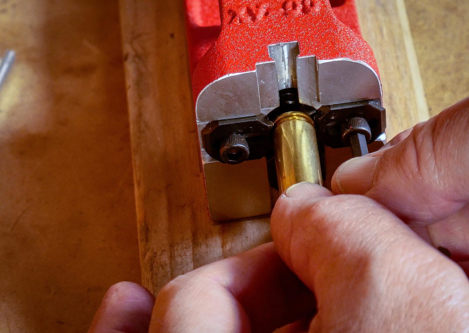 Forster Co-Ax Bench-Mounted Primer Seater – Ultimate Reloader