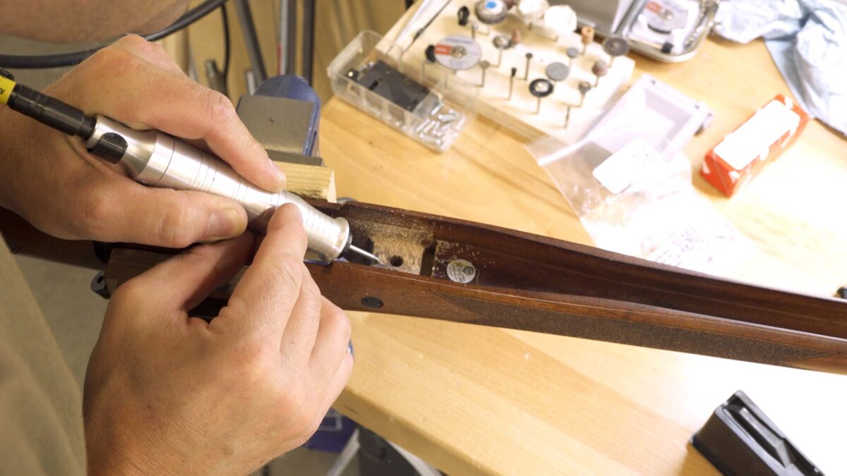 Will Bedding a Problem Mossberg Patriot make it Shoot? – Ultimate Reloader