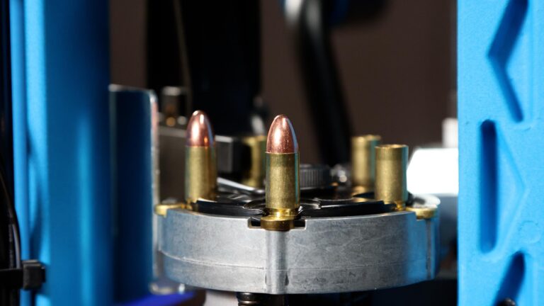 Case-Processing on a Dillon XL750 – Ultimate Reloader